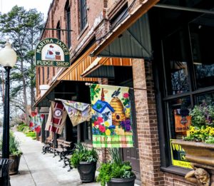 What To See When You Visit Historic Cave Spring, Georgia