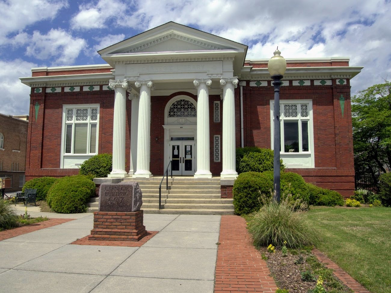 Unique Historical Tour of Broad Street In Rome, Georgia