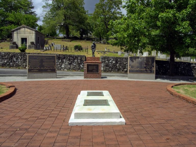 Unique Historical Tour of Broad Street In Rome, Georgia